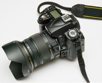 Features, types and advantages of digital camera. - Know Computing